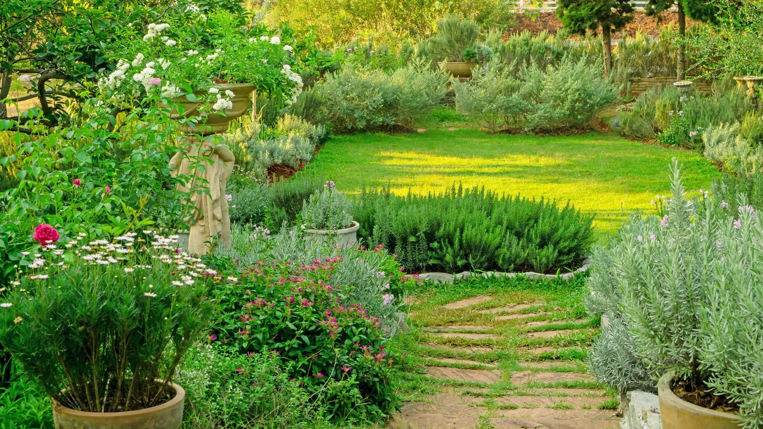 Grow Your Own Food: Planning Your Edible Landscape Design | Containers ...
