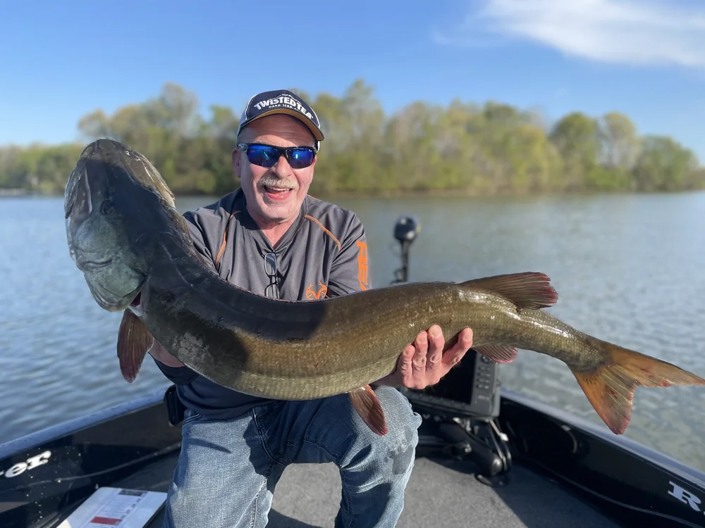 Fishing Guide Trips — Shawnee Expeditions Lake Kinkaid Muskie Guide