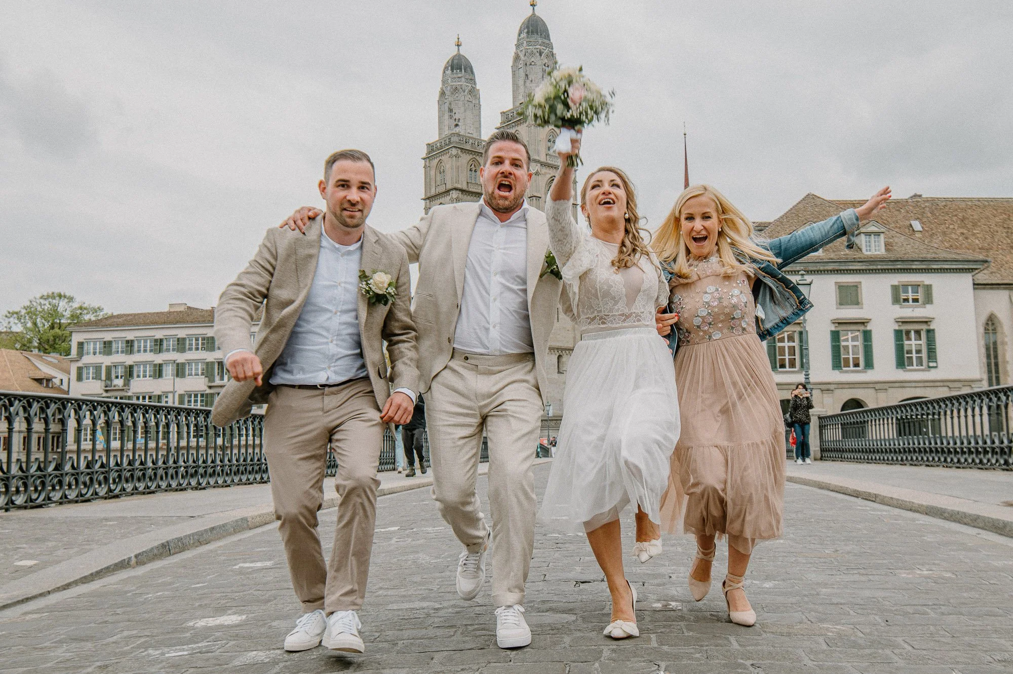 ZIVIL HEIRATEN IN ZÜRICH — Hochzeitsfotograf Zürich