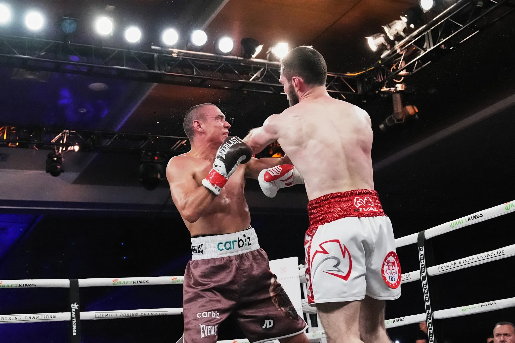 Boxing World Reacts in Awe to Bakhram Murtazaliev's Win Over Tim Tszyu
