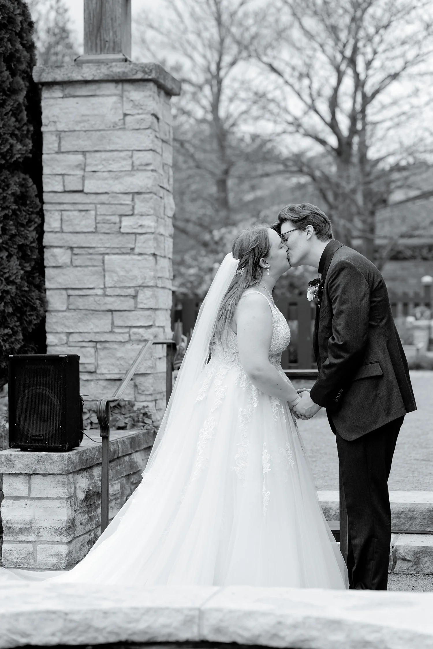 Reiman Gardens Spring Wedding — Des Moines Wedding Photographer