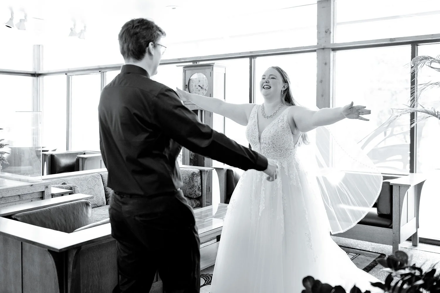 Reiman Gardens Spring Wedding — Des Moines Wedding Photographer