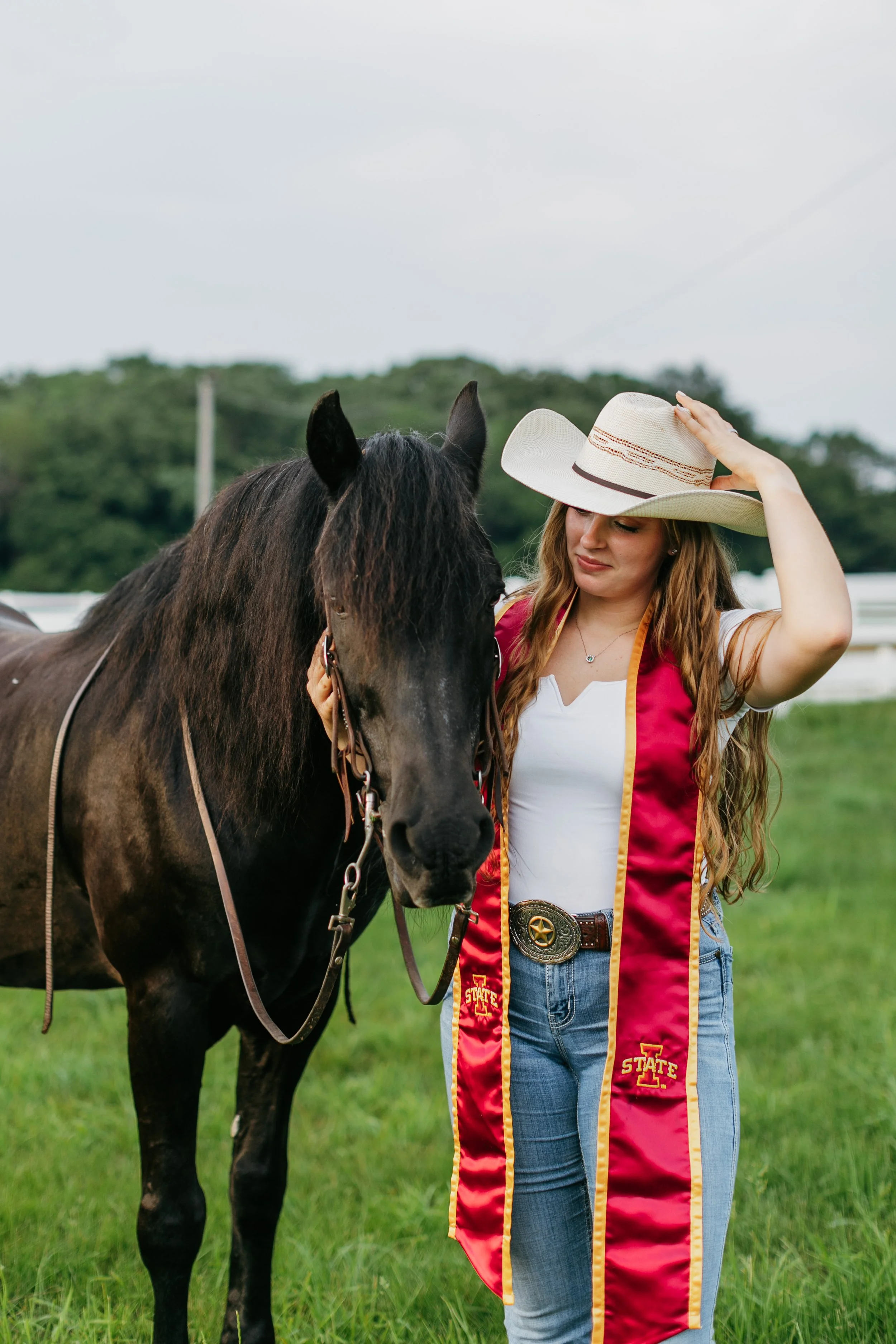 ISU Senior Grad Photos // Alyson — Des Moines Wedding Photographer