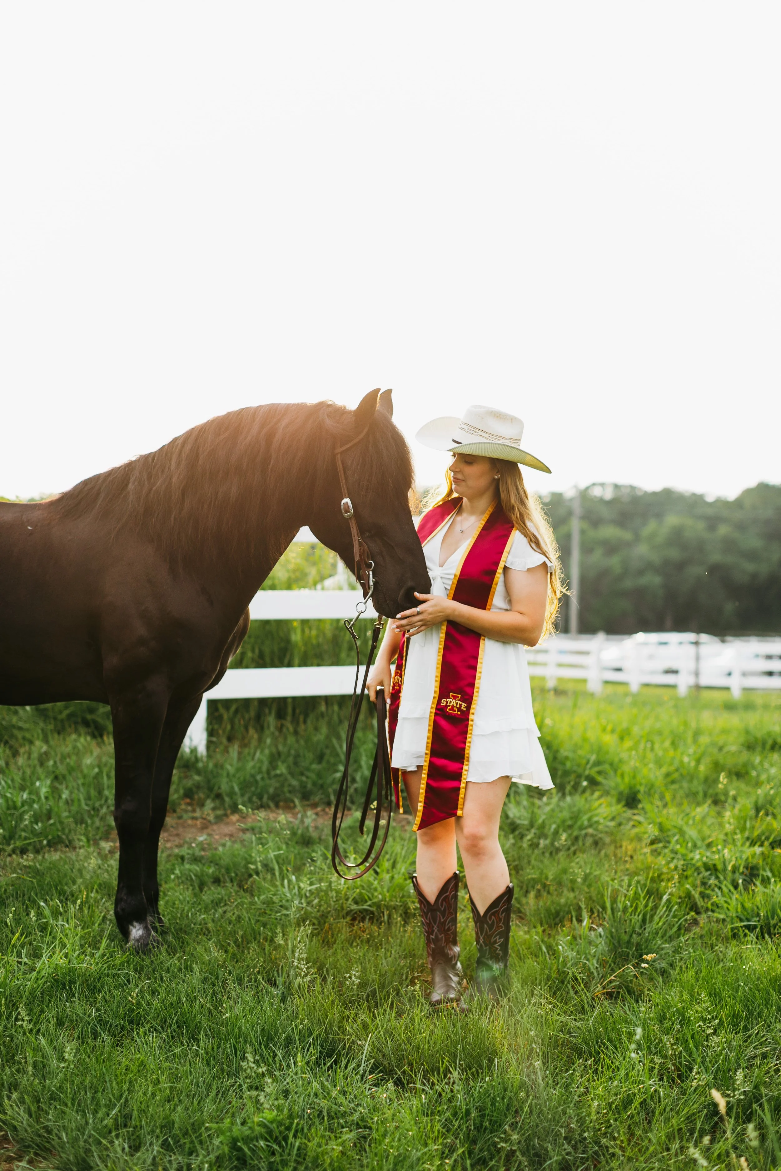 ISU Senior Grad Photos // Alyson — Des Moines Wedding Photographer