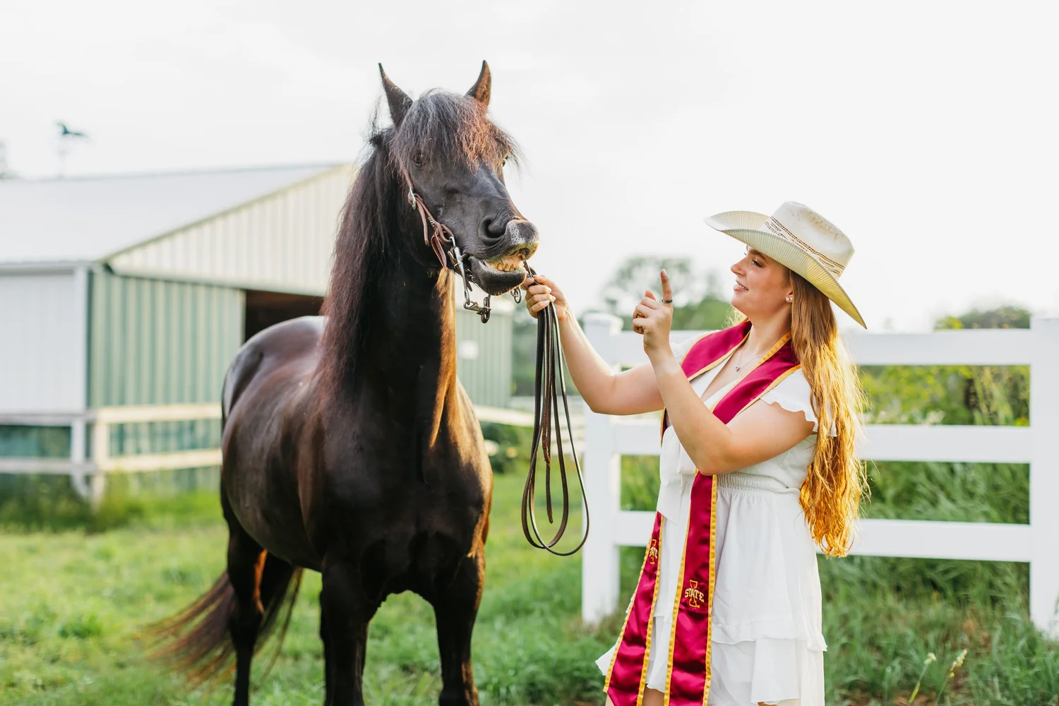 ISU Senior Grad Photos // Alyson — Des Moines Wedding Photographer