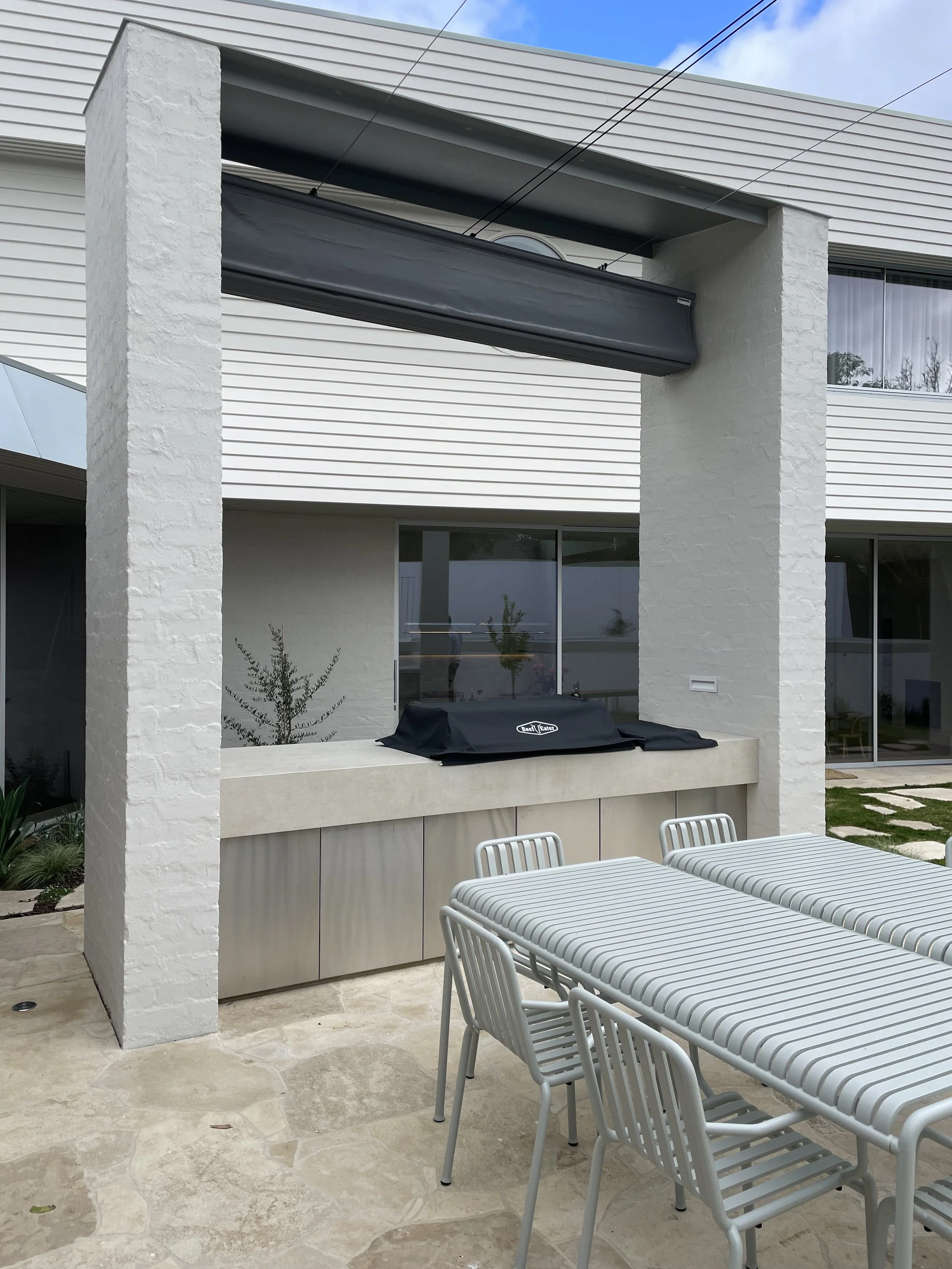 TWO PARTS HOUSE — Sonelo Architects