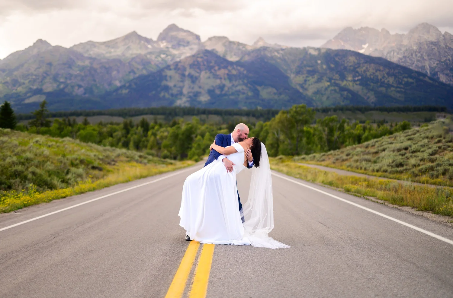 Lightcast Photography - Spokane & Coeur d' Alene Wedding Photographer