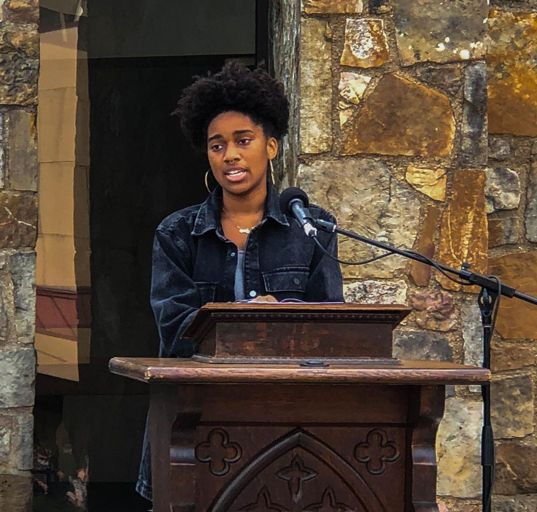 Seniors Share Testimonies during Chapel — THE BAGPIPE
