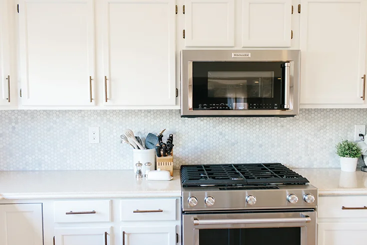 SUBURBAN KITCHEN TRANSFORMATION — AVE Styles