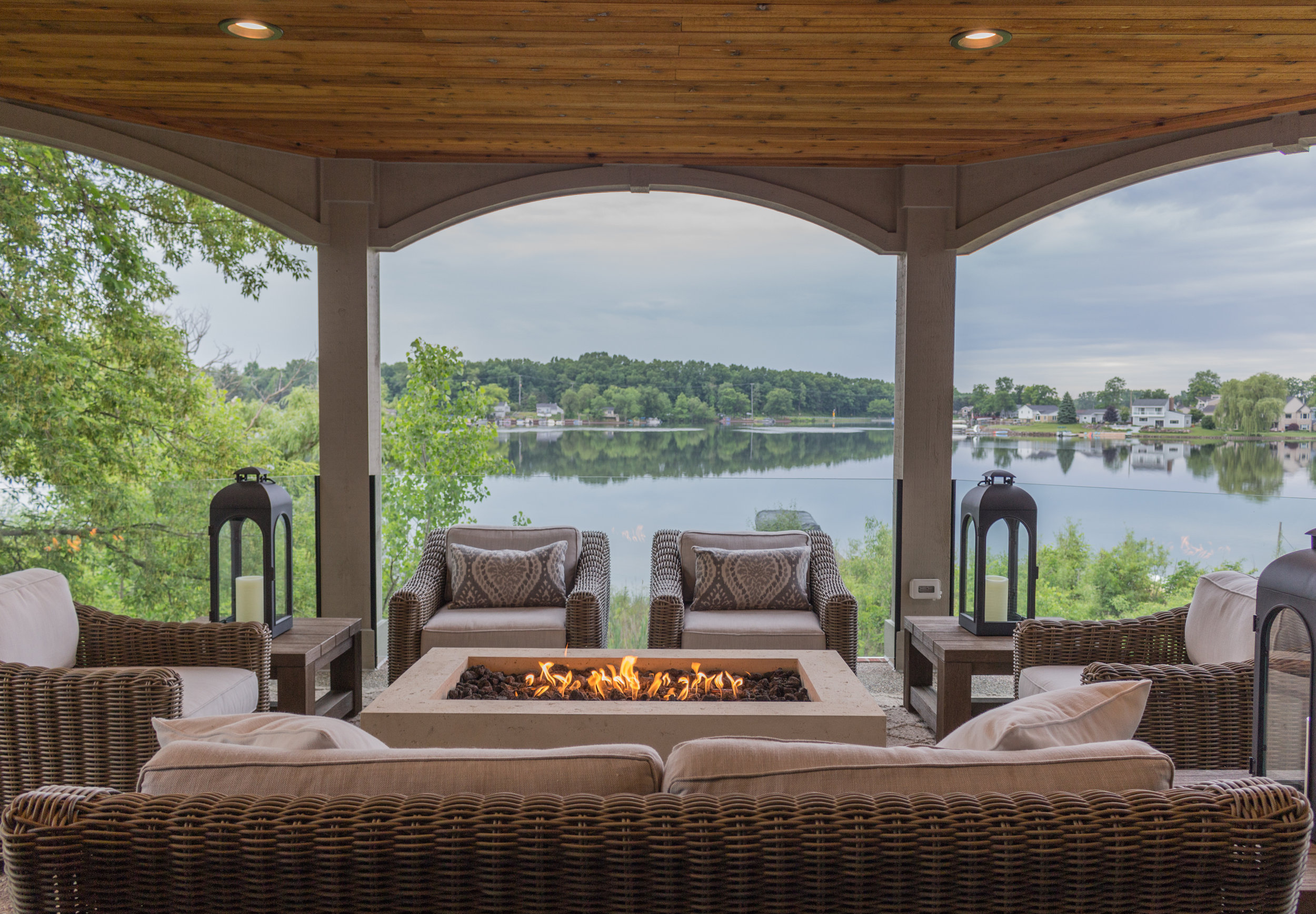 Tri-level pavilion with brick archways and endless views — VENTURES