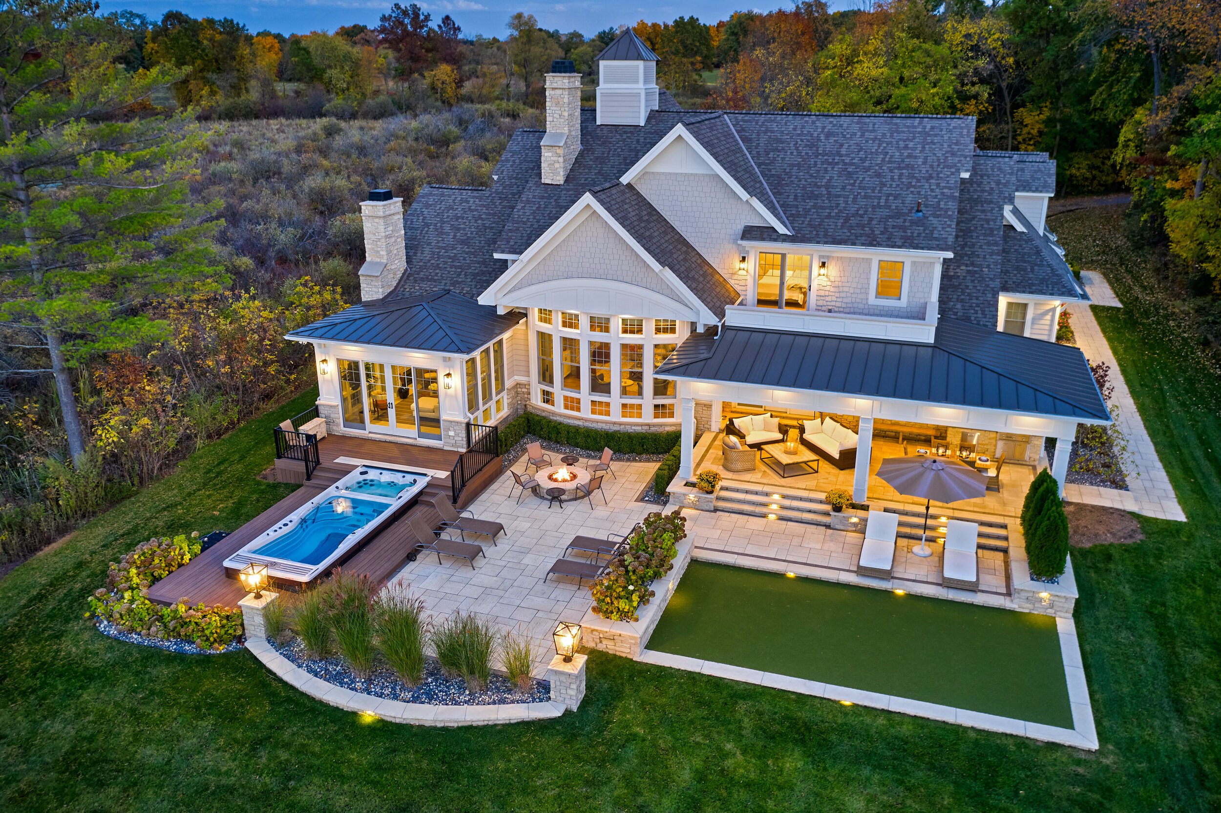 Howell's Best Custom Pool and Spa Builders — VENTURES