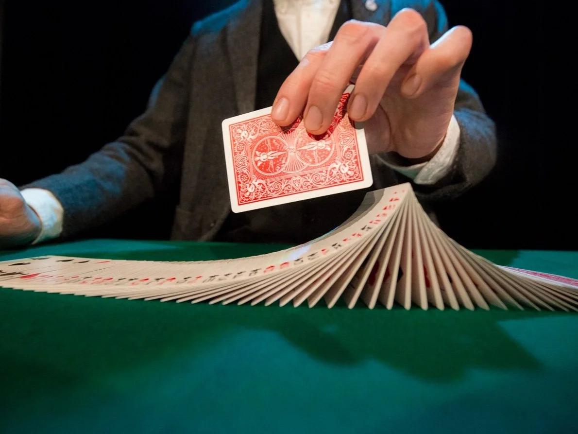 The Shows | Tickets | Date Night | Chicago Magic Lounge | Magic Show