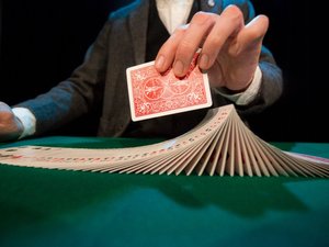 The Shows | Tickets | Date Night | Chicago Magic Lounge | Magic Show