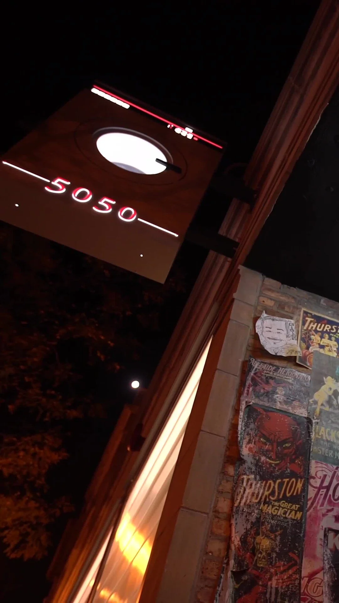 Chicago Magic Lounge | Magic Bar and Theater | Andersonville