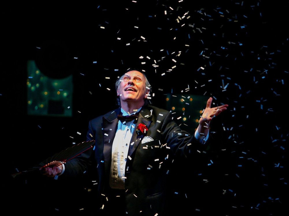 The Shows | Tickets | Date Night | Chicago Magic Lounge | Magic Show