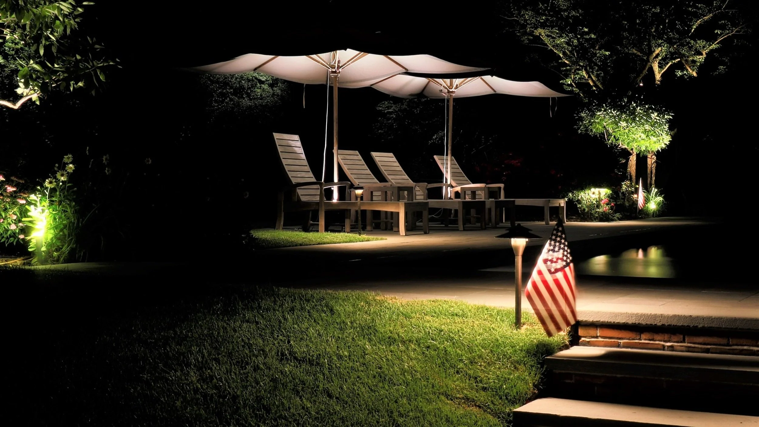 Hamptons Landscape Lighting | Luxury Outdoor Lighting Design ...