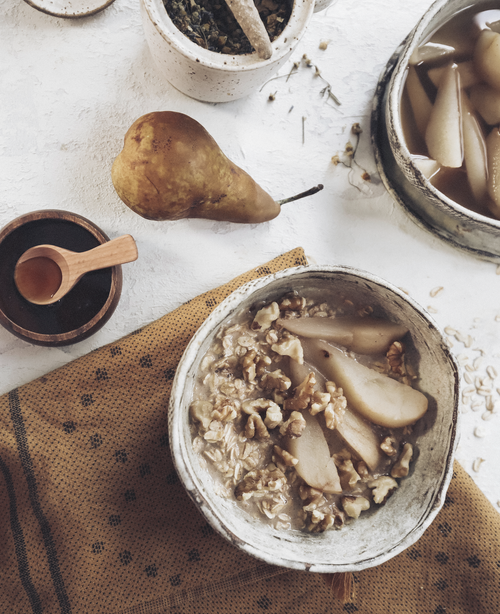 Recipe: Spiced Pear Protein Oatmeal — EAT RUN LIFT
