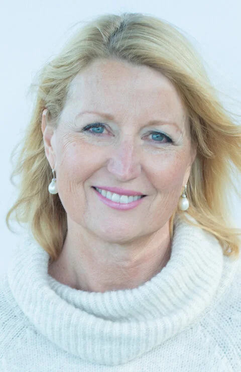 NICOLE BAYLISS — Fit for Joy