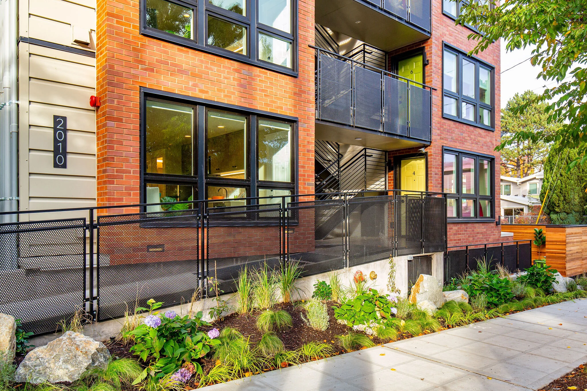 Jansen Court Apartments - 4-Star Built Green — CAST architecture ...