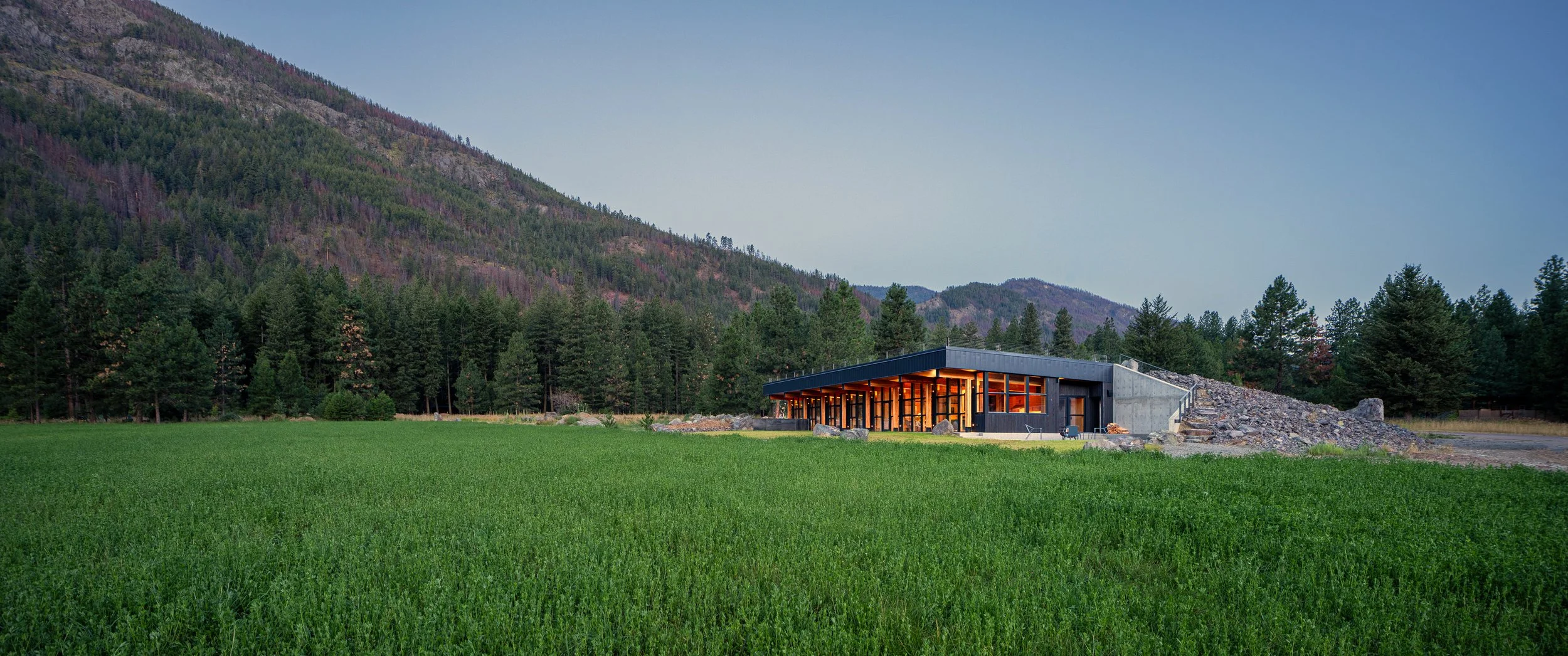 CLT Berm House in Mazama, Washington — CAST architecture - Seattle ...