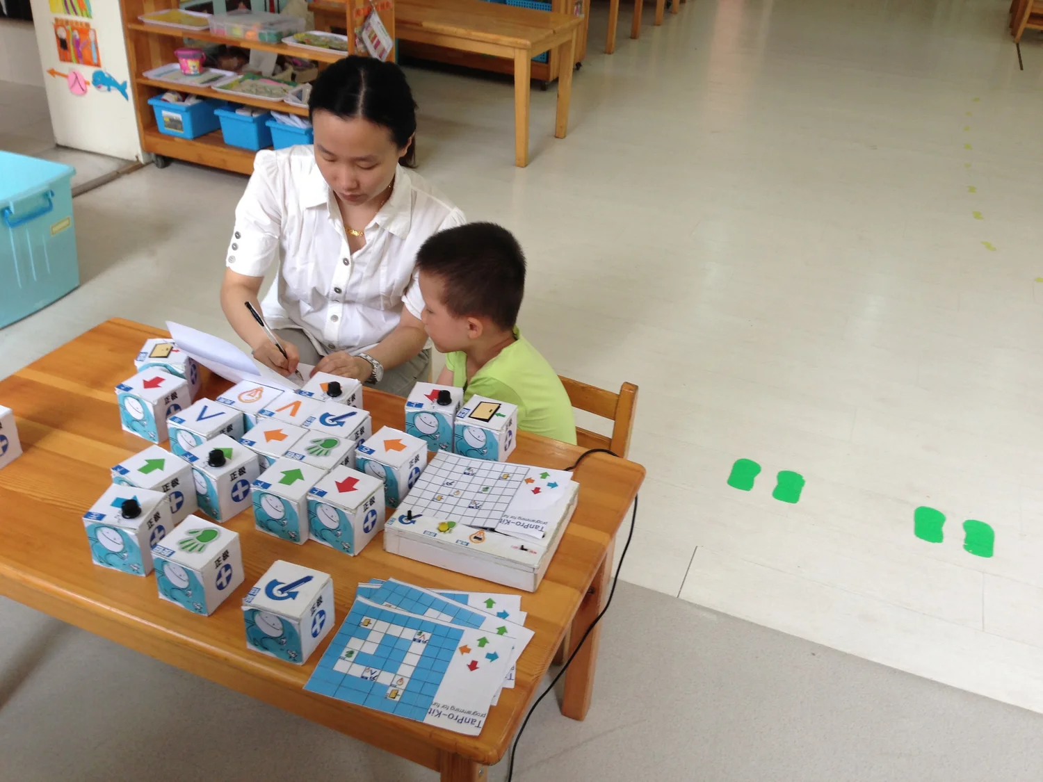 TanPro-Kit: a tangible system to help children learn programming | 2014 — Yining Shi