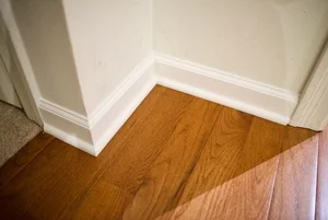 How to handle corners and walls when installing flooring? — Kaltimber ...