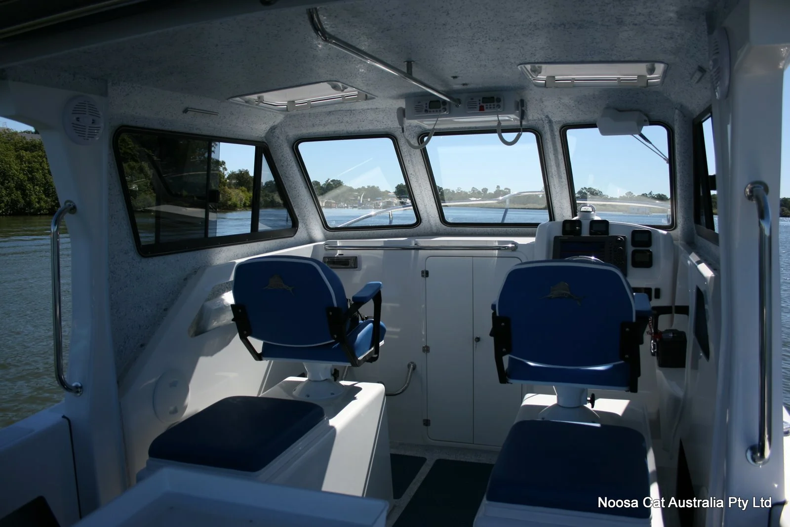 2400 — Noosa Cat Australia