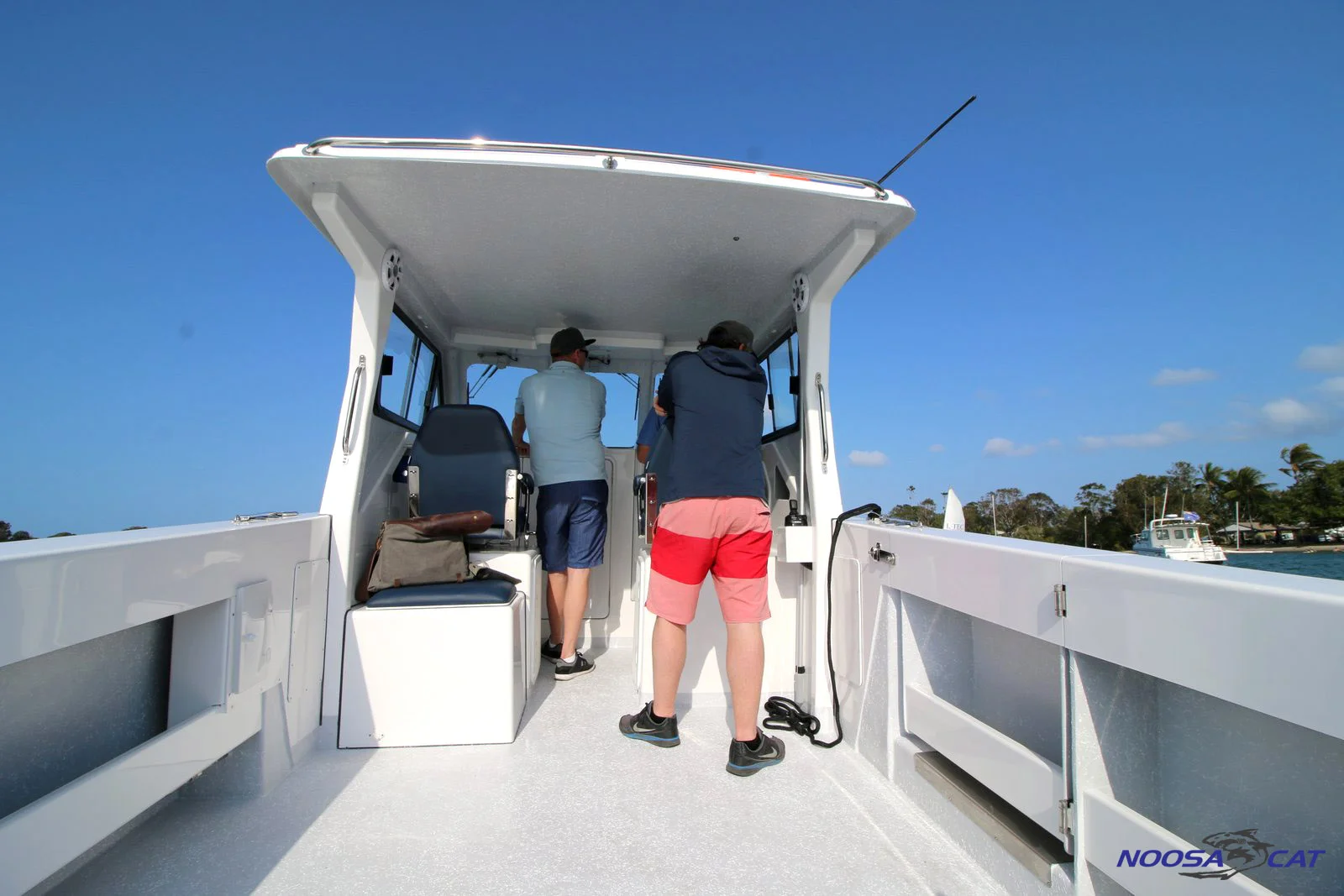 3000 — Noosa Cat Australia