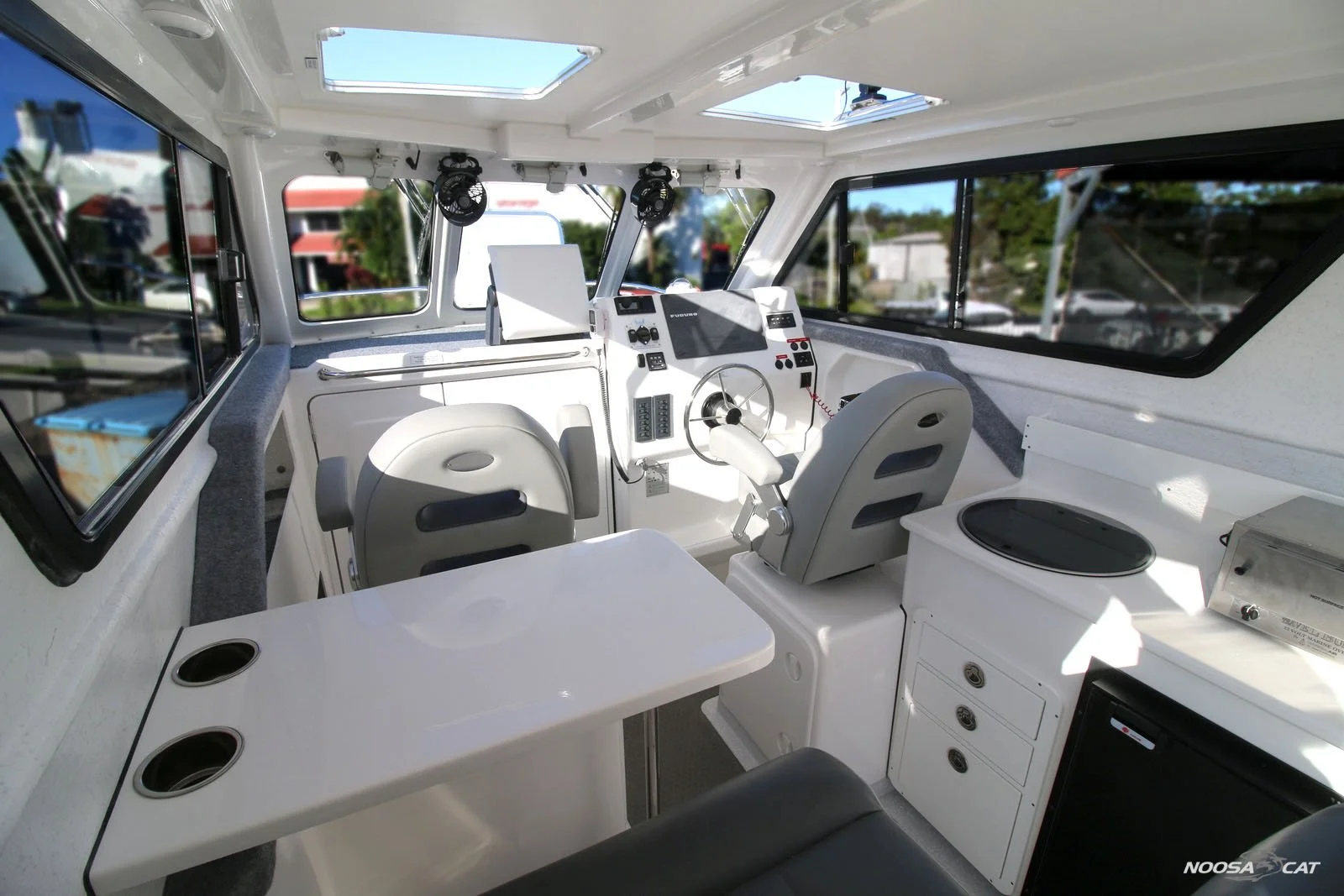 3000 — Noosa Cat Australia