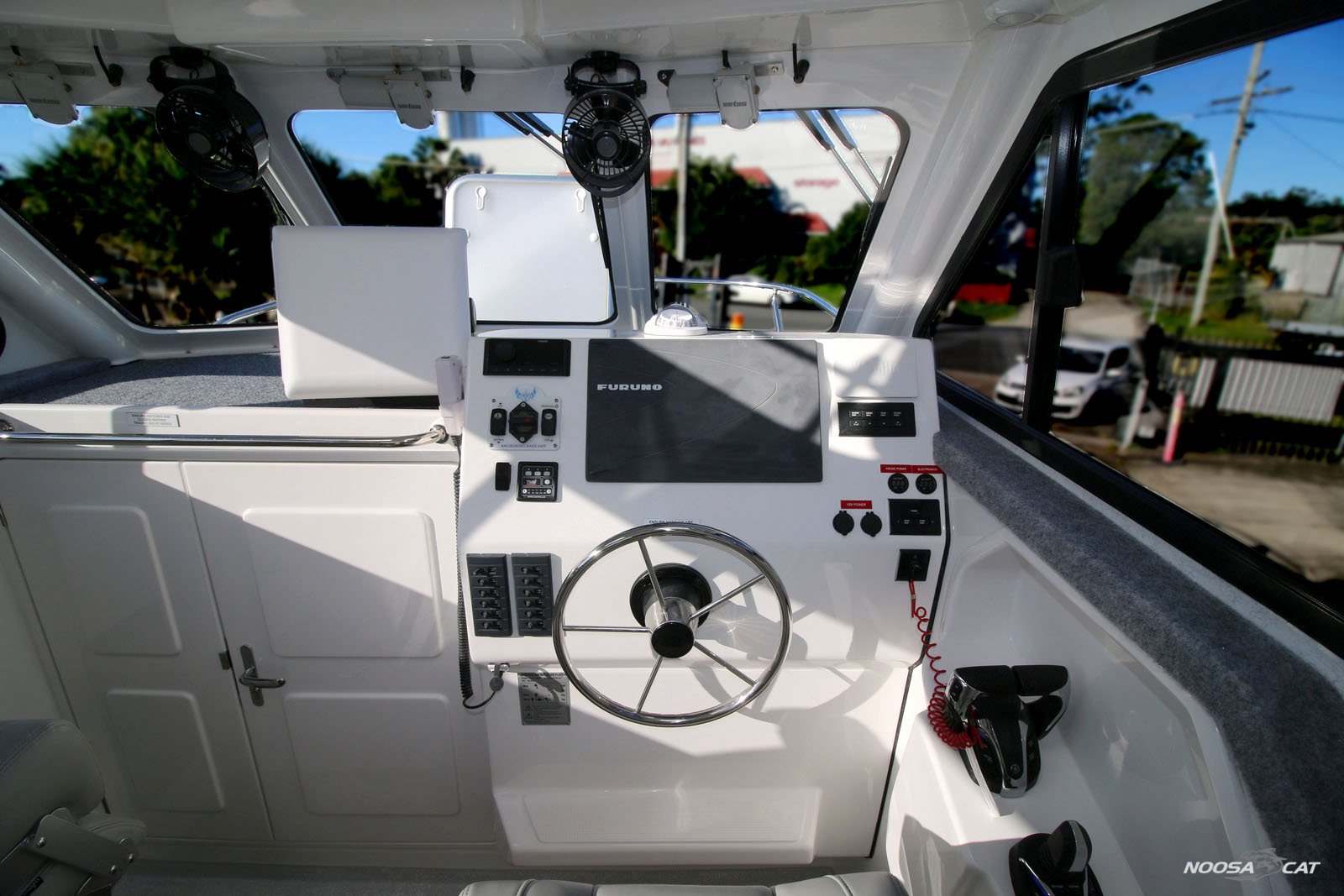 3000 — Noosa Cat Australia