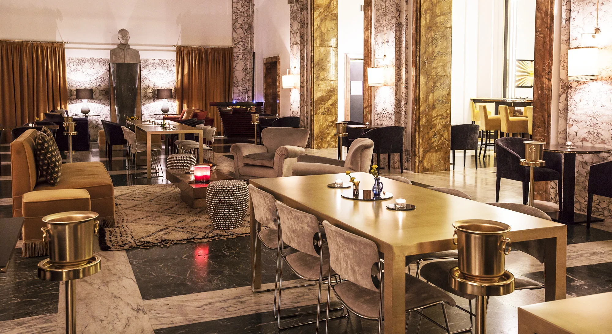 Restaurant — CHORUS CAFÉ