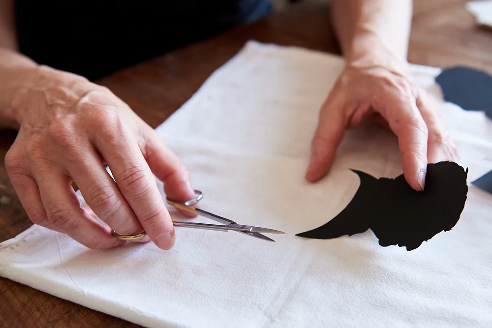 "Silhouettes By Hand" - Freehand Cut Silhouettes in the Traditional ...