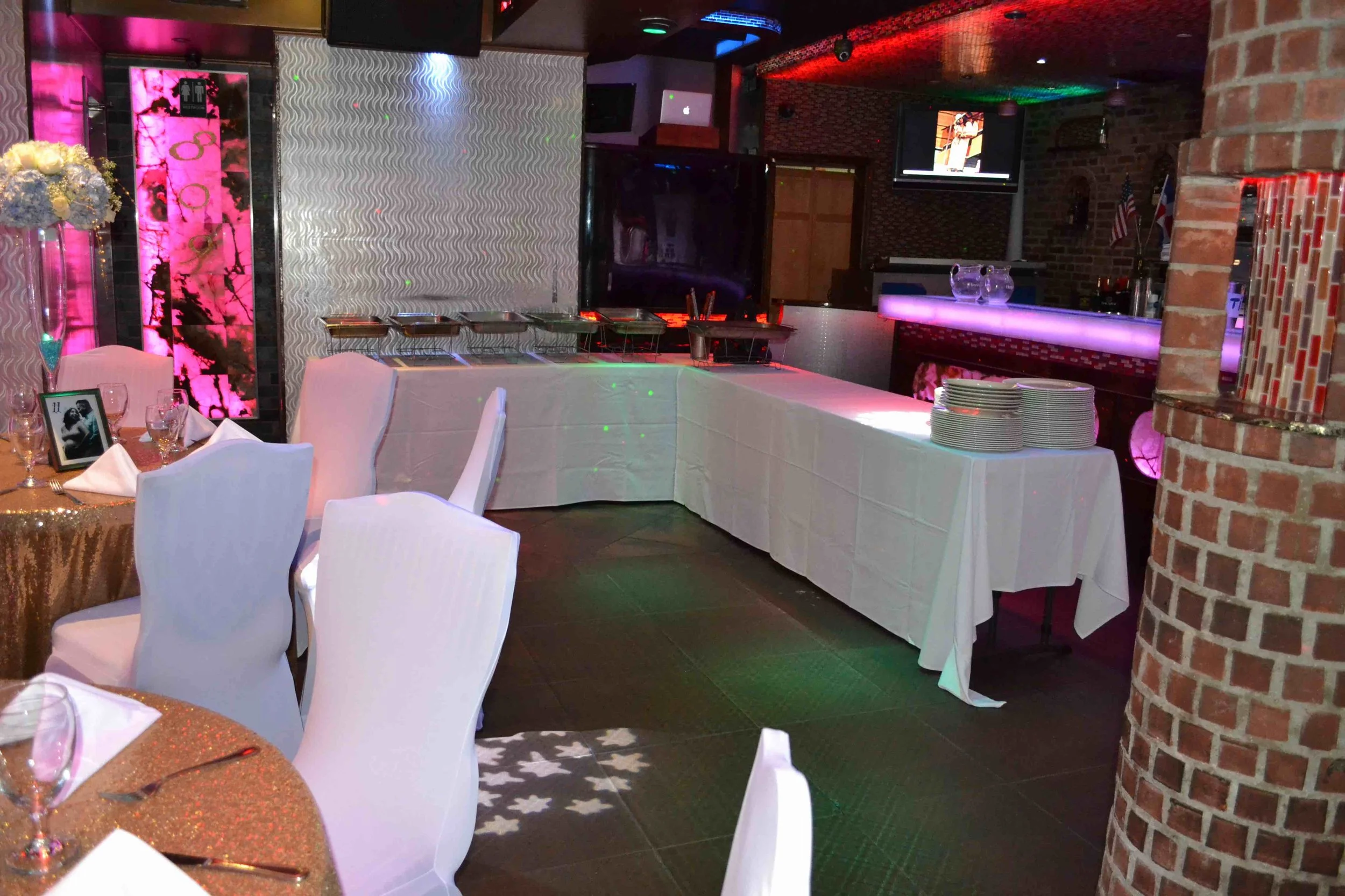 Gallery Restaurant & Lounge - 809 NYC