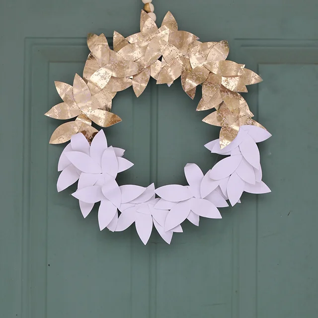 Color blocked spring wreath — There's Good in Store