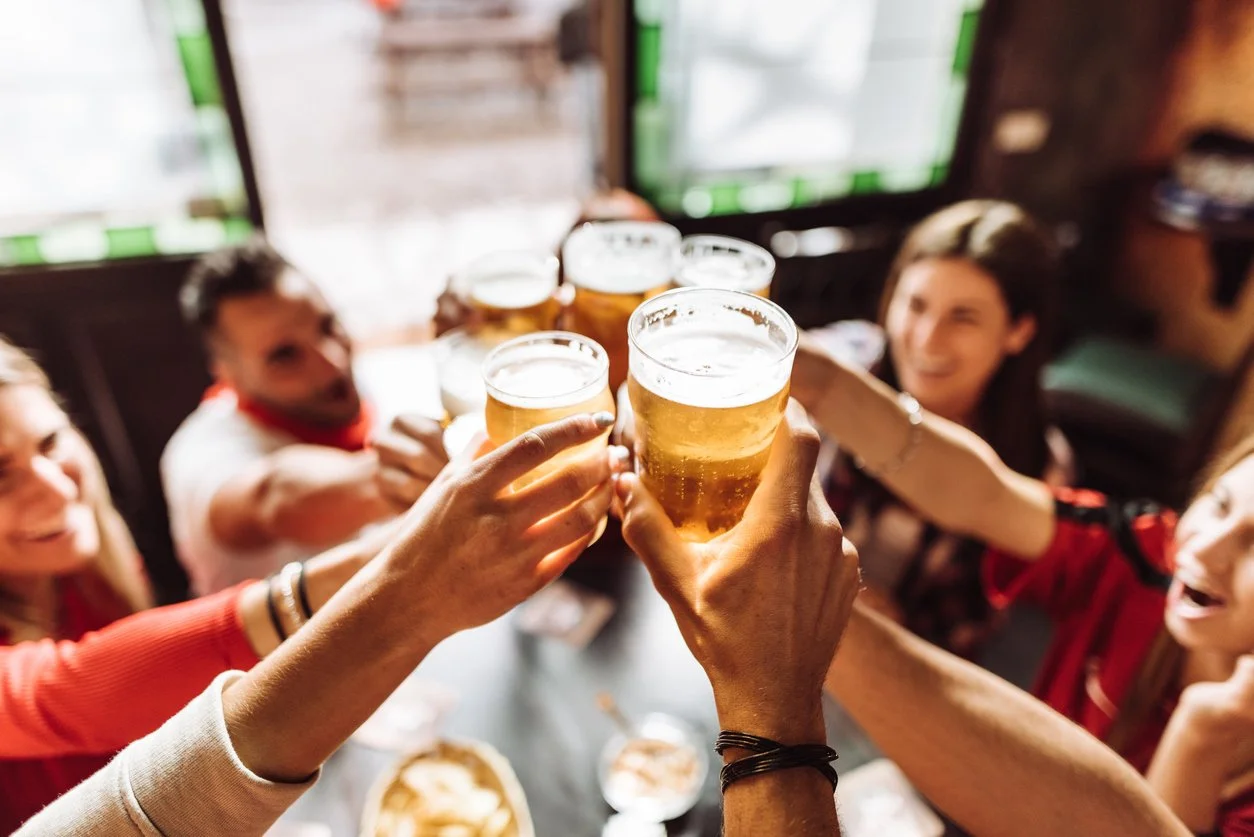 Happy Hour - The VIG Chicago - Old Town