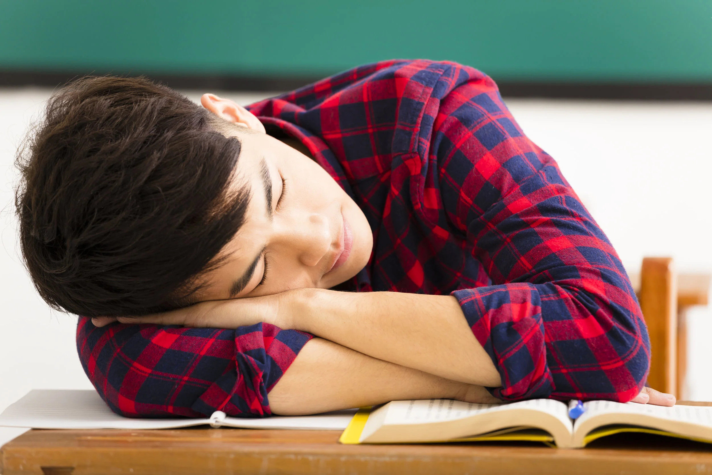3 Ways to Effectively Manage Your Teen's School Problems