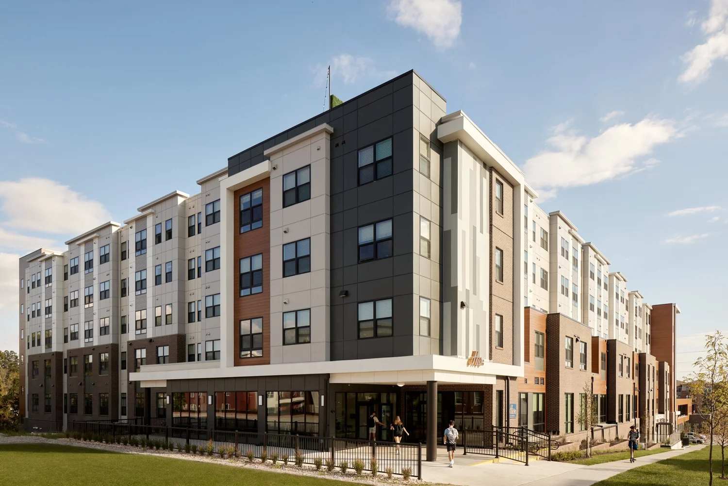 Communities — The Next Level of Student Housing