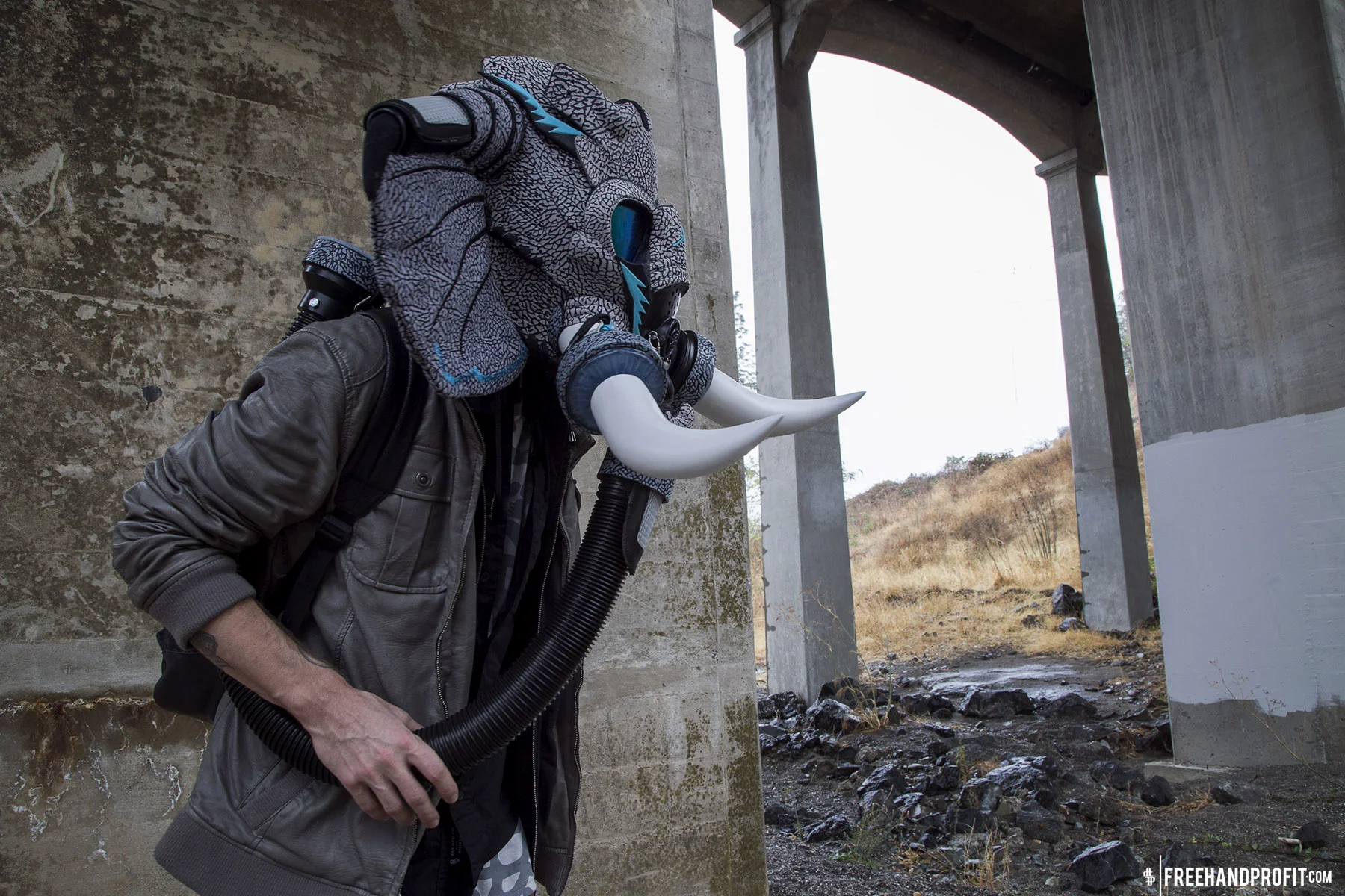 No.100: 3Lab5 Elephant Gas Mask — FREEHAND PROFIT