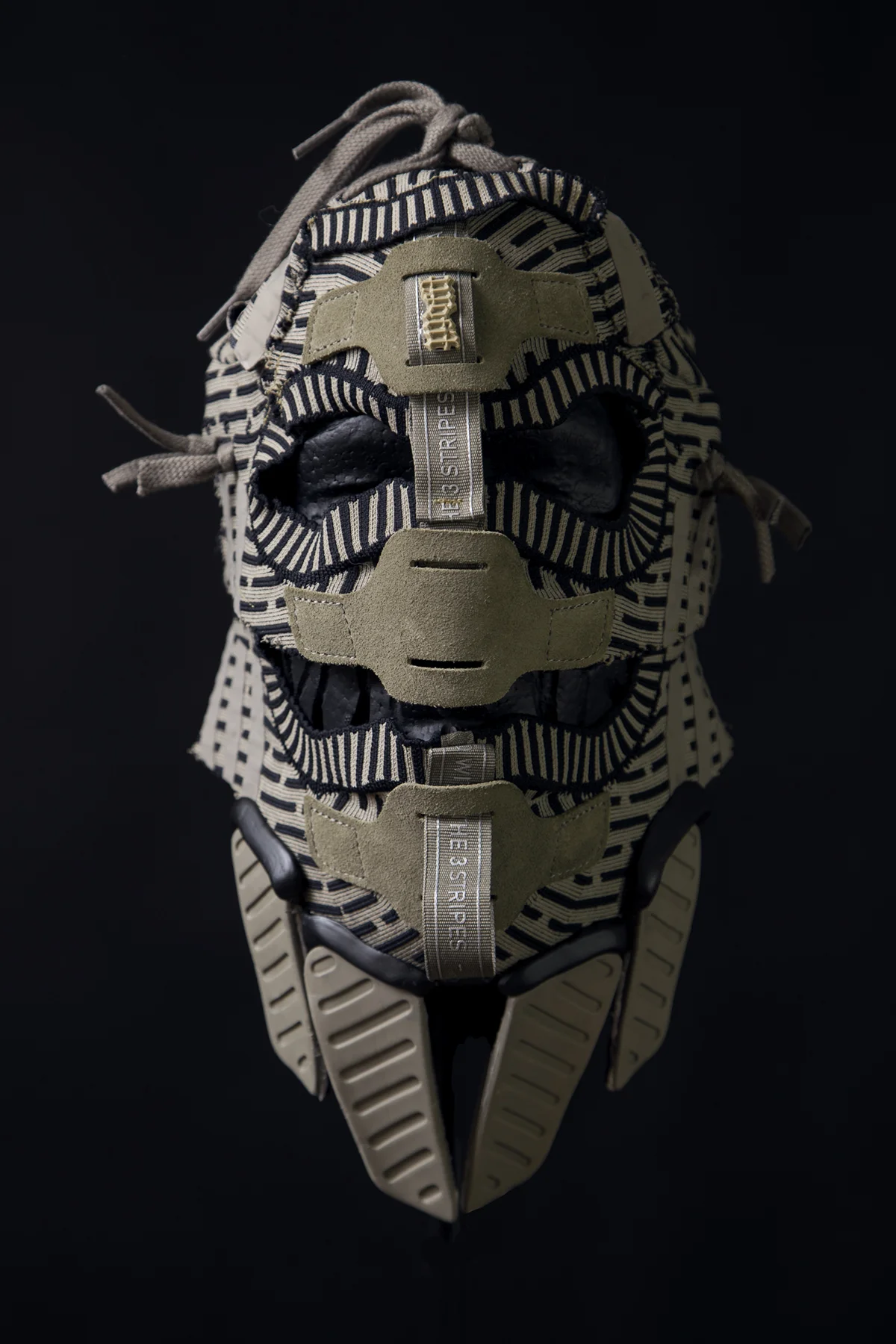 No.138 : adidas NMD R2 PK Mask — FREEHAND PROFIT