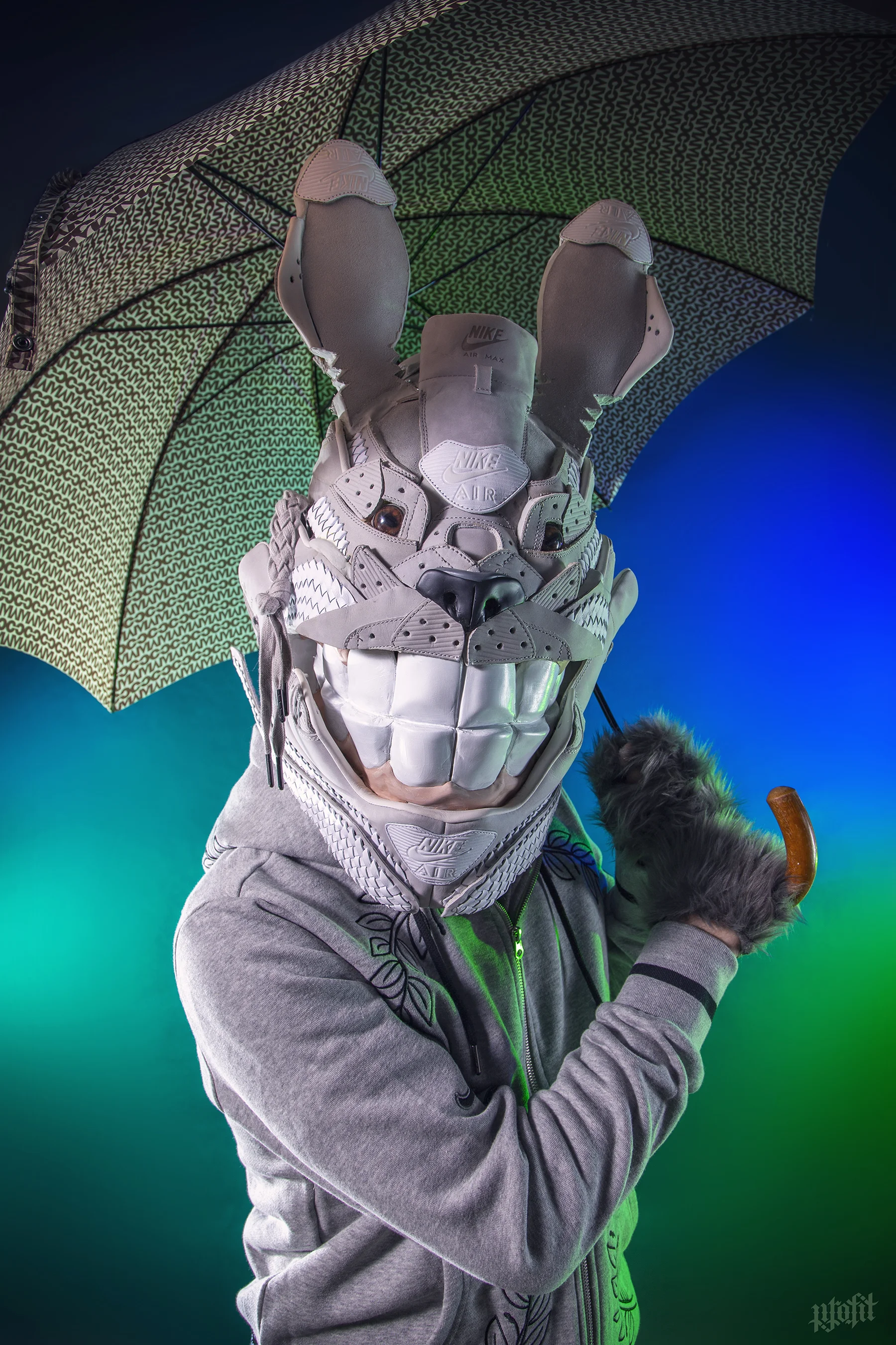 No.185 : Air Max 90 Totoro Mask — FREEHAND PROFIT