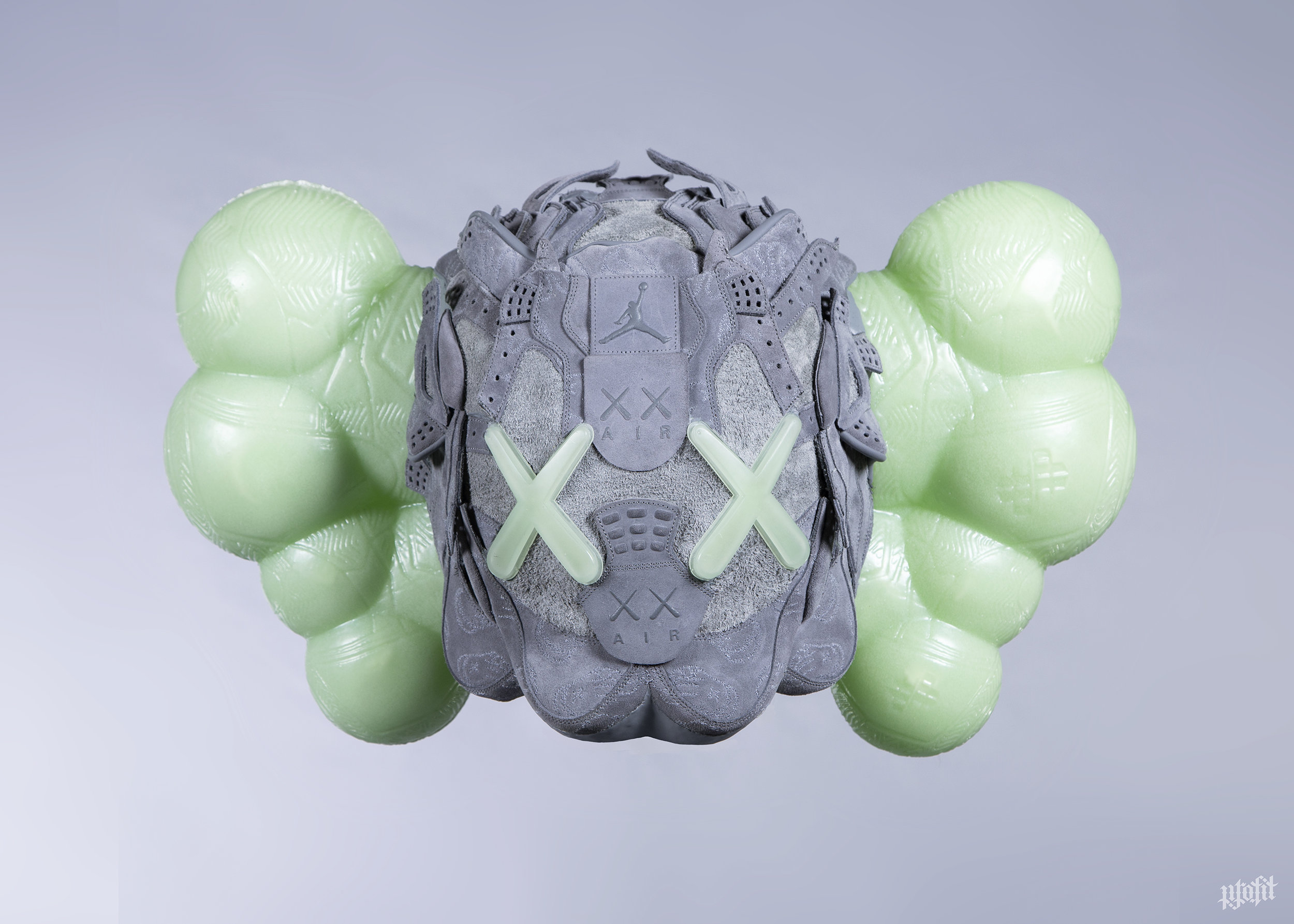 No.195: KAWS IV Companion Helmet — FREEHAND PROFIT