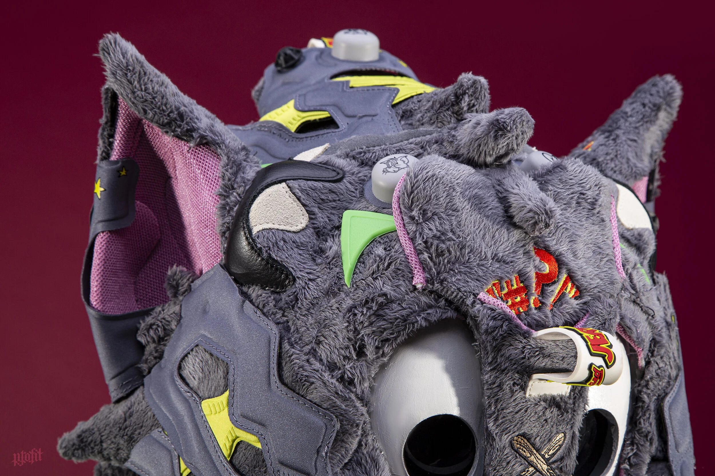 No.211: Reebok Instapump Fury Tom Cat Mask — FREEHAND PROFIT