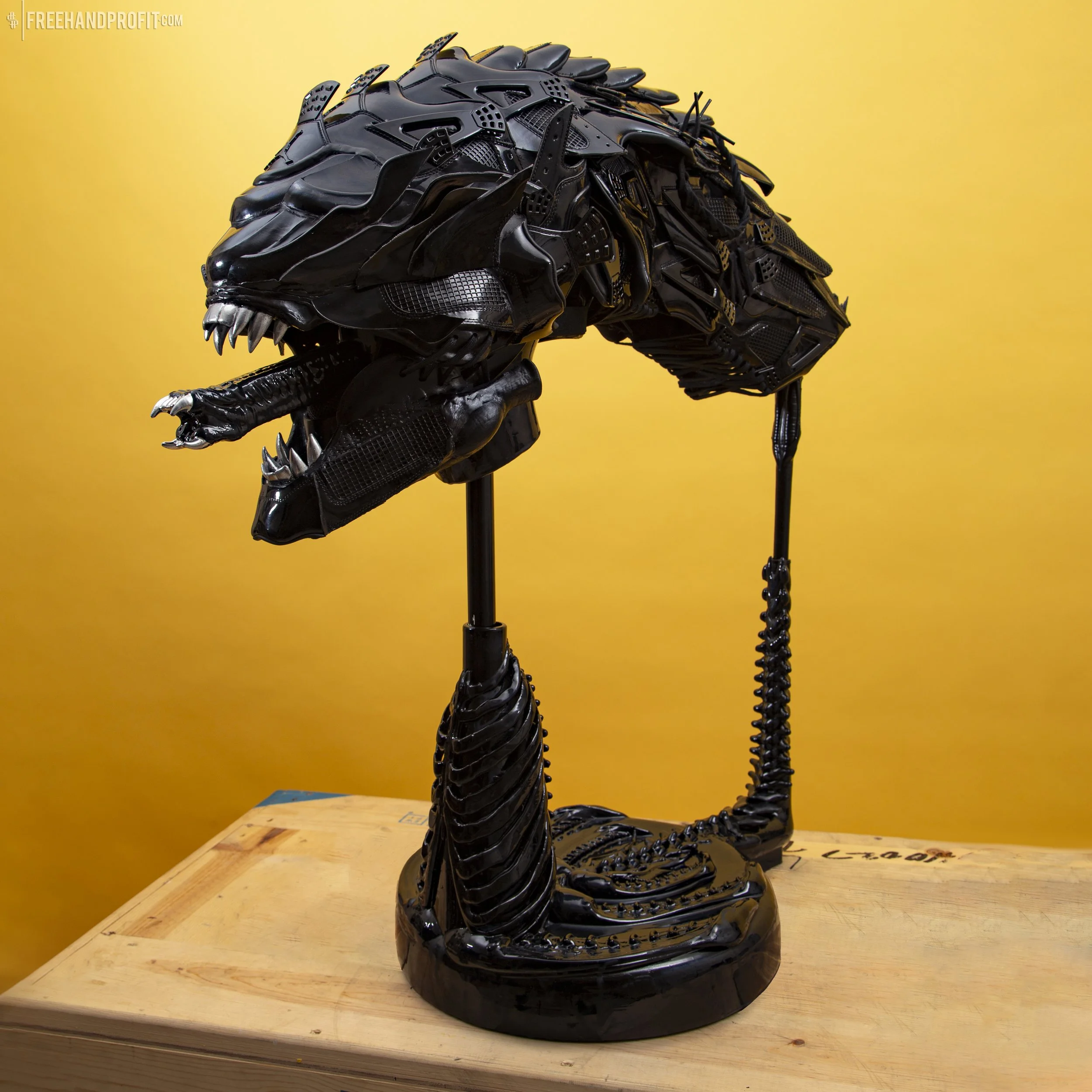 No.220 11LAB4 Xenomorph Mask — FREEHAND PROFIT