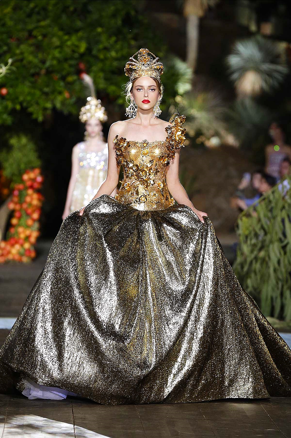 Dolce & Gabbana’s Midsummer Night’s Dream: Alta Moda Autumn/Winter 2015 ...