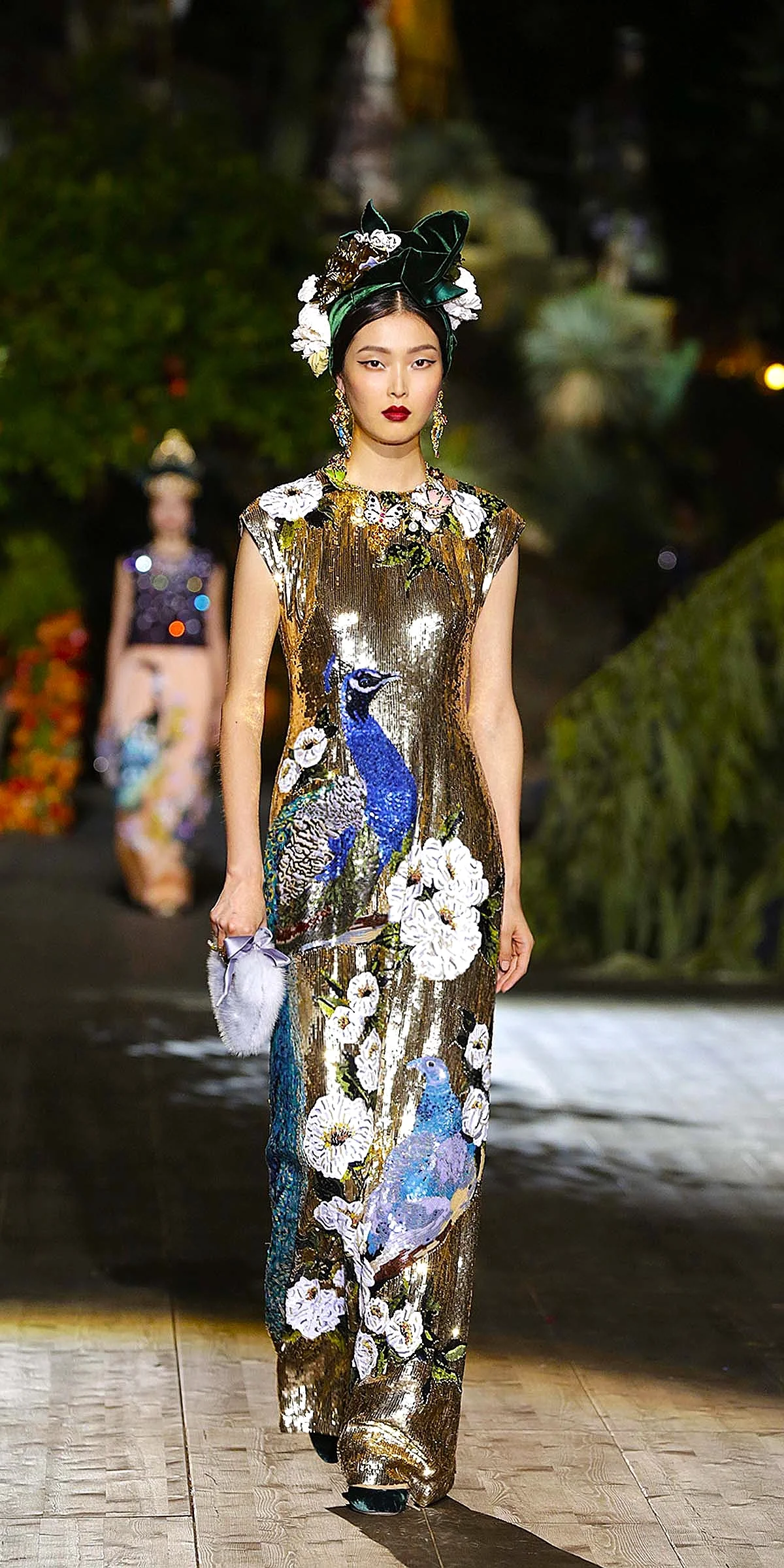 Dolce & Gabbana’s Midsummer Night’s Dream: Alta Moda Autumn/Winter 2015 ...