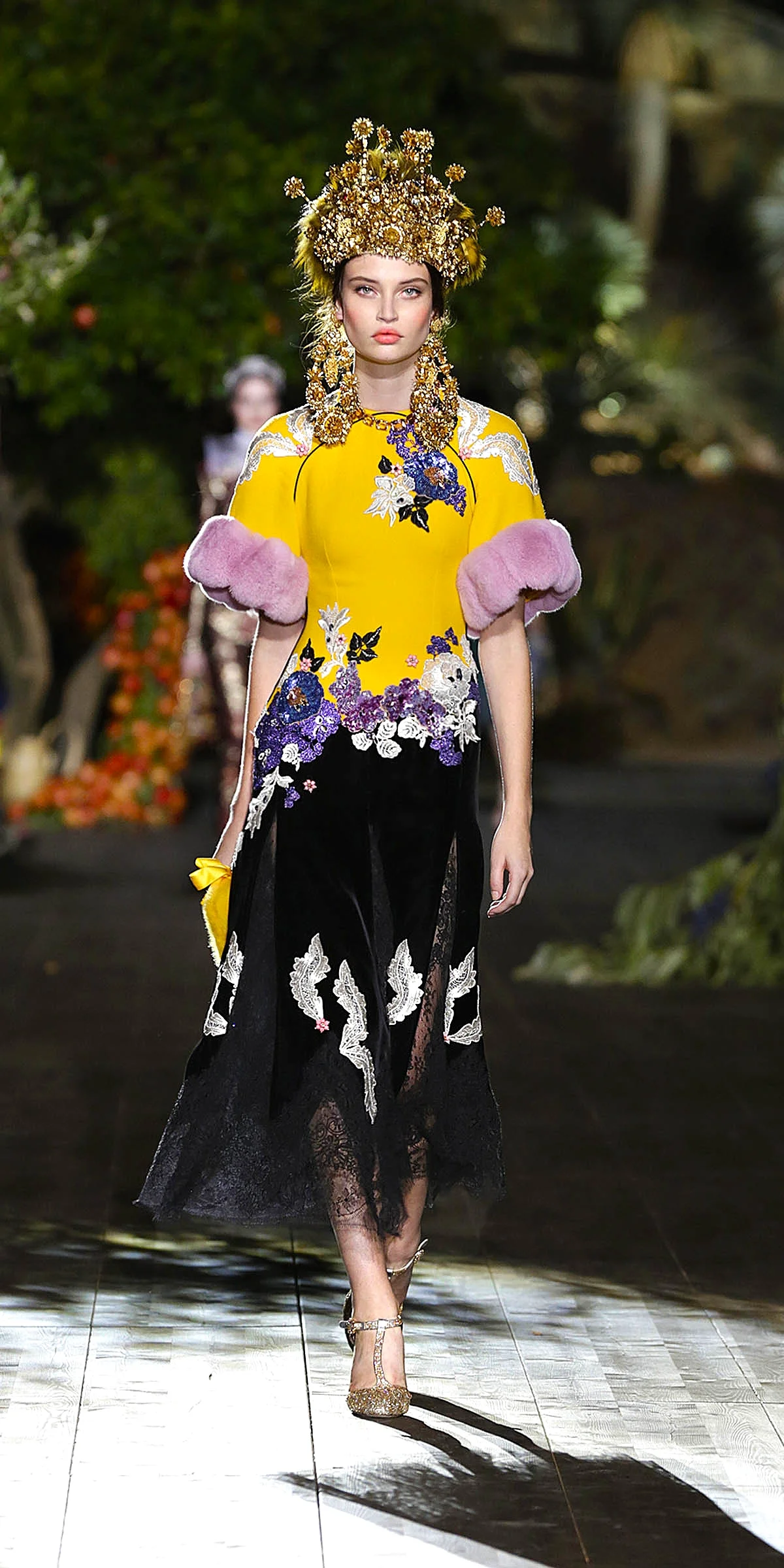 Dolce & Gabbana’s Midsummer Night’s Dream: Alta Moda Autumn/Winter 2015 ...