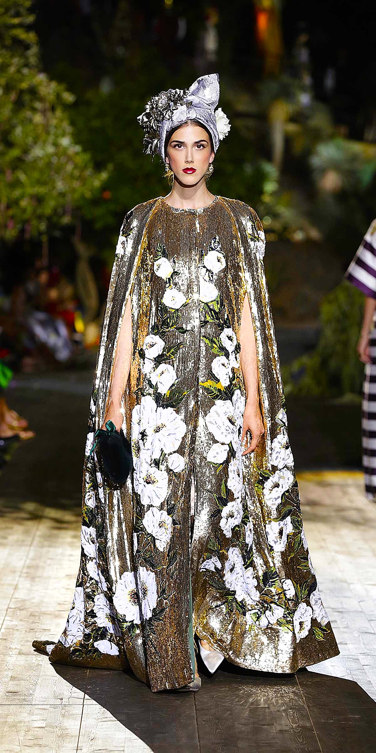Dolce & Gabbana’s Midsummer Night’s Dream: Alta Moda Autumn/Winter 2015 ...