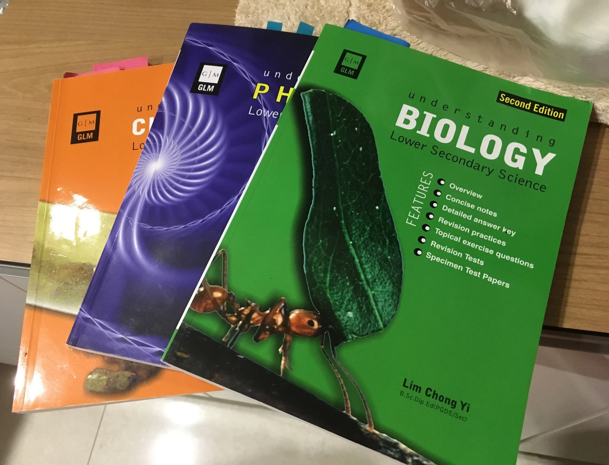 Book Review : Understanding Lower Secondary Science Series — ChickenTimer