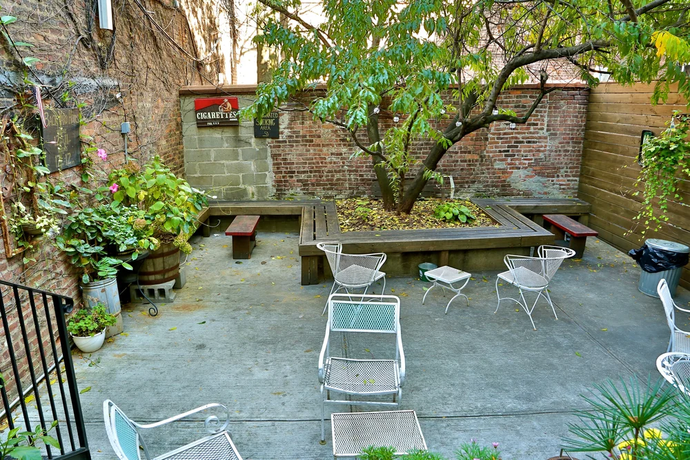 DRINKS — The Emerson Bar