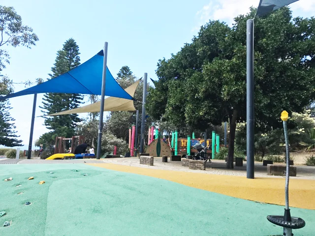 Stan Windon Memorial Playground - Coogee - Sydney - Australia - Busy ...